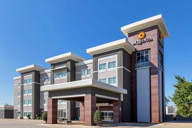 La Quinta Inn & Suites by Wyndham