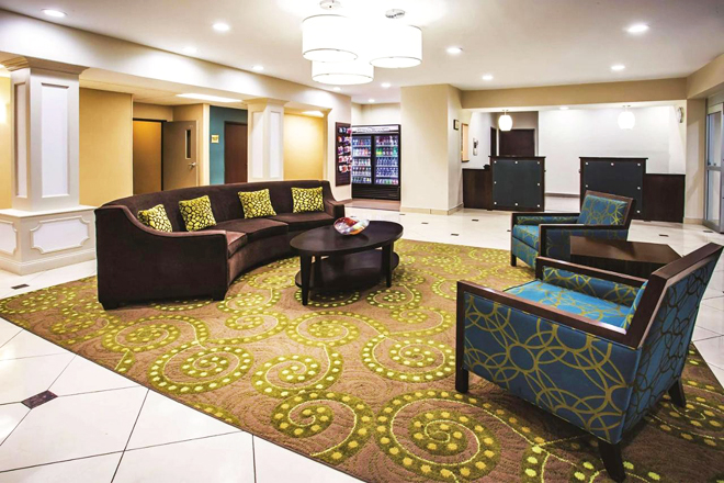 La Quinta Inn & Suites by Wyndham Evansville