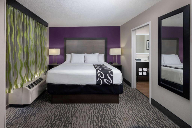 La Quinta Inn & Suites by Wyndham Kennesaw