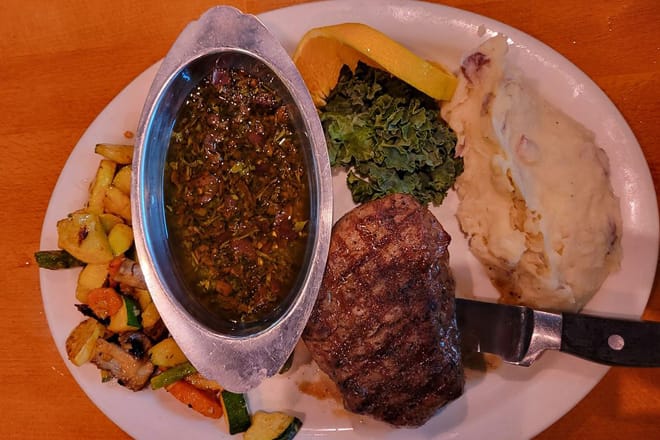 Maderas Steak & Ribs