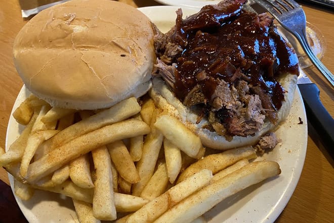 Marlowe's Ribs & Restaurant