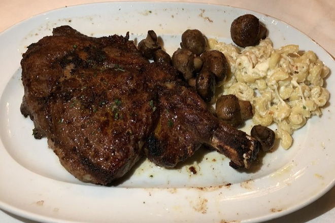 Mastro&rsquo;s Steakhouse