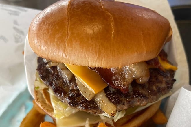 Max&rsquo;s Beefy Burgers