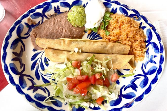 Mi Tierra Cafe y Panaderia