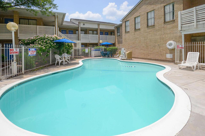 Motel 6 Baytown, TX - Baytown East