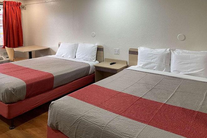 Motel 6 Hagerstown, MD