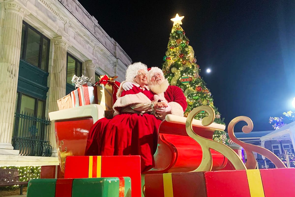 Mr and Mrs Claus Parade