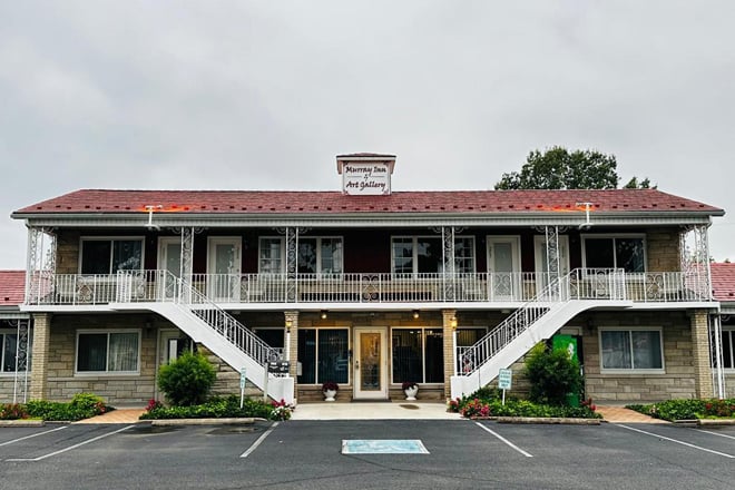 Murray Inn and Art Gallery