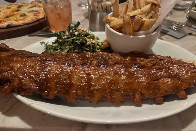 Nick&rsquo;s South Lake Avenue