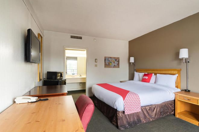 OYO Hotel Sumter SC Downtown