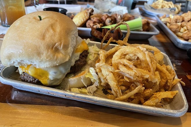 Our Mom&rsquo;s Restaurant & Bar