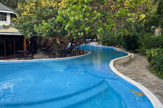 Paradise Beach Hotel