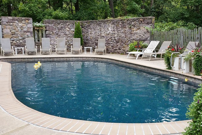 Pineapple Hill Inn Bed & Breakfast