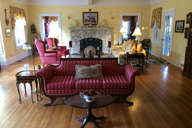 Pinebrook Manor Bed & Breakfast Inn