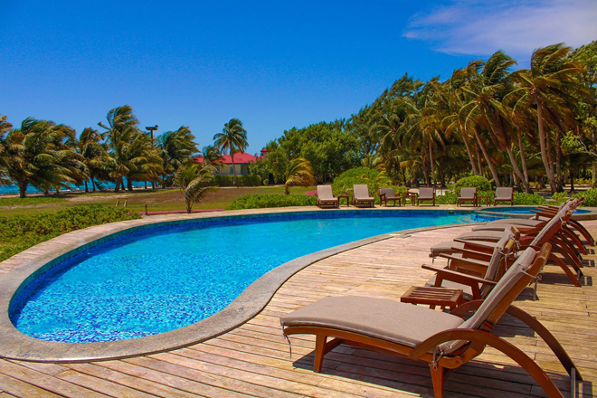 Ray Caye Island Resort