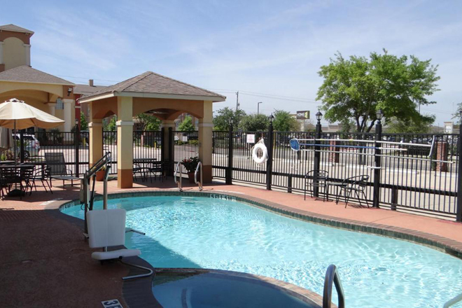 Regency Inn & Suites - Baytown