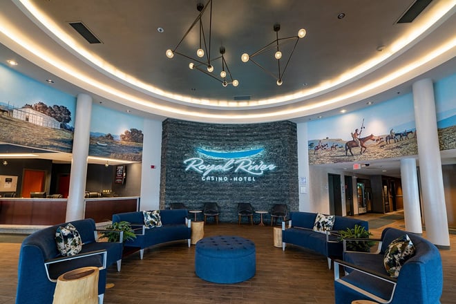 Royal River Casino & Hotel