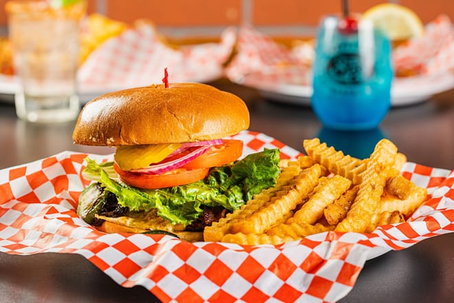 Shaw&rsquo;s Patio Bar & Grill