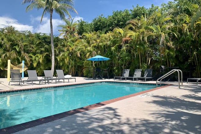 Siesta Key Palms Resort