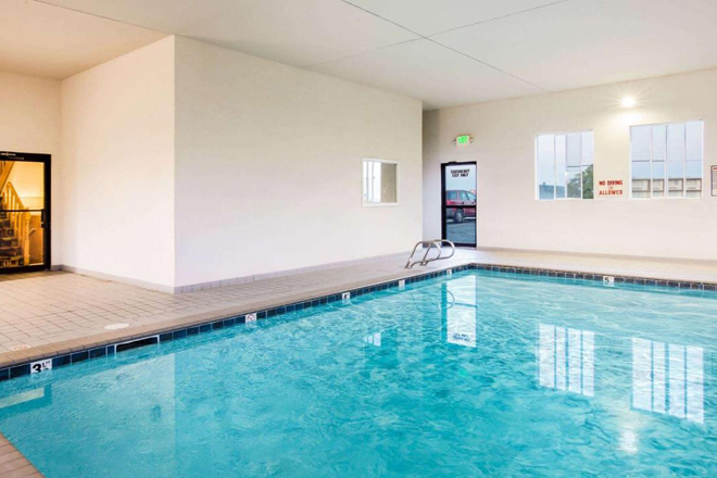 Super 8 by Wyndham Pueblo