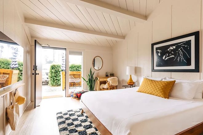 The Green Room Hotel