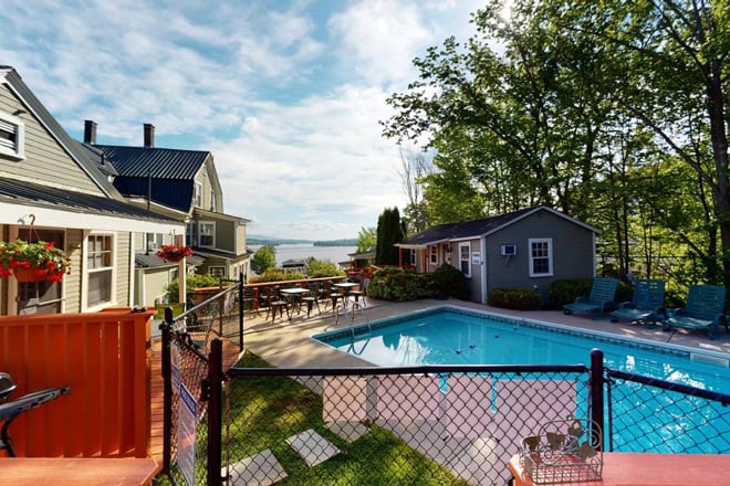 The Lakeview Inn & Cottages