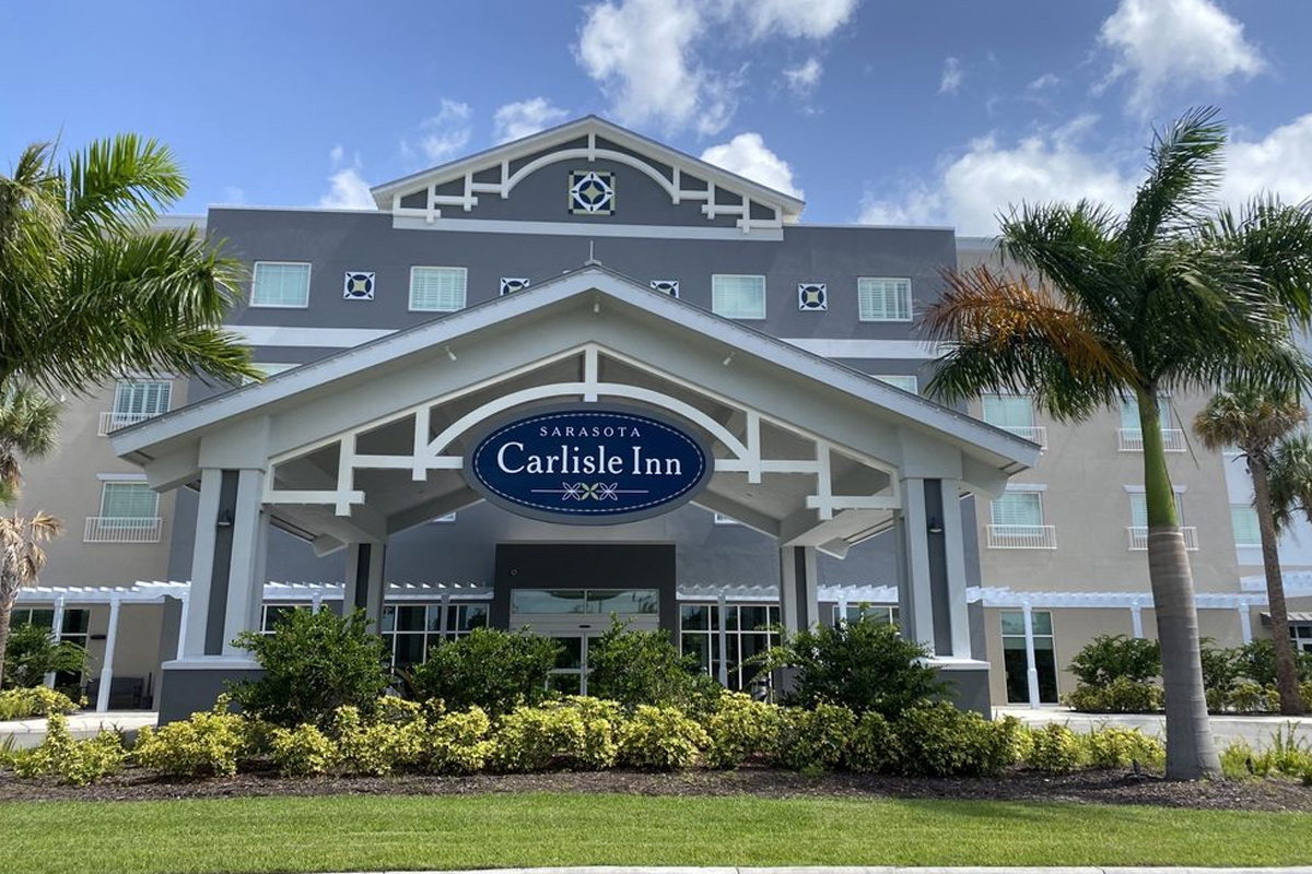 The exterior of Carlisle Inn.