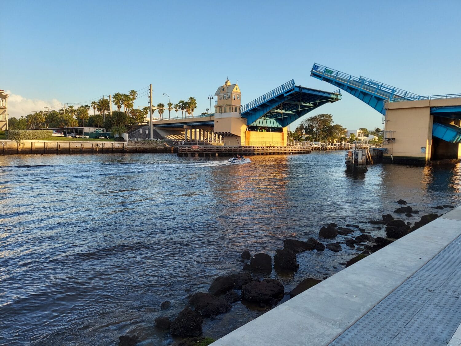 A photo of the iconic Sullivan park.