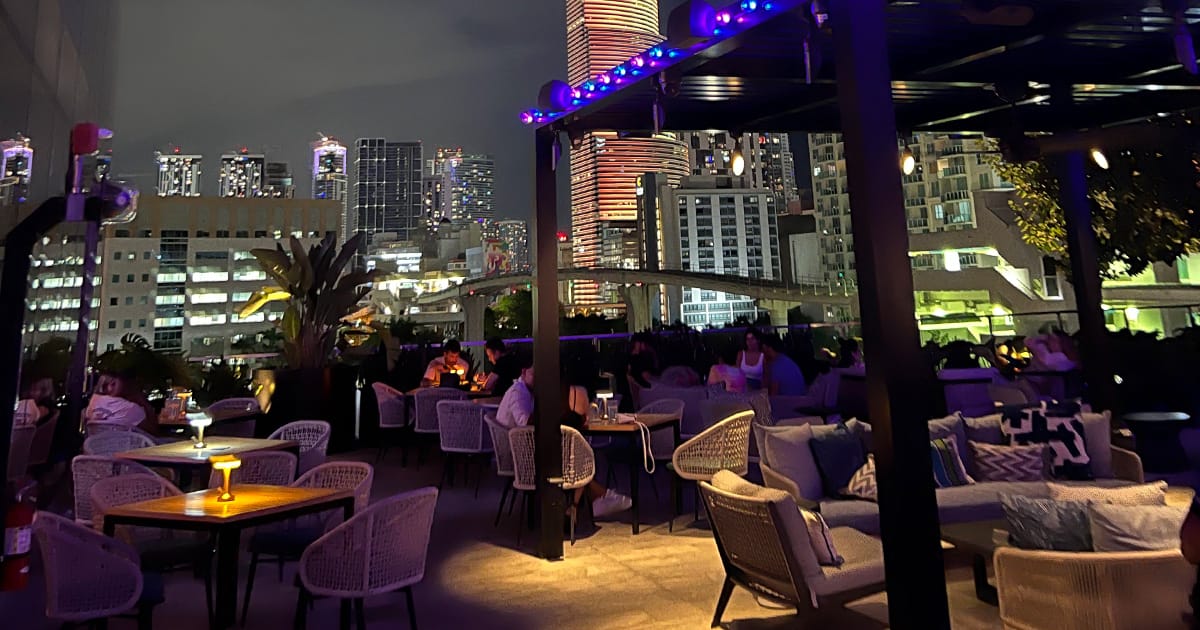 The view on the outdoor dining area.