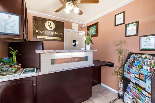 Town House Motel - Historic Old Town Eureka