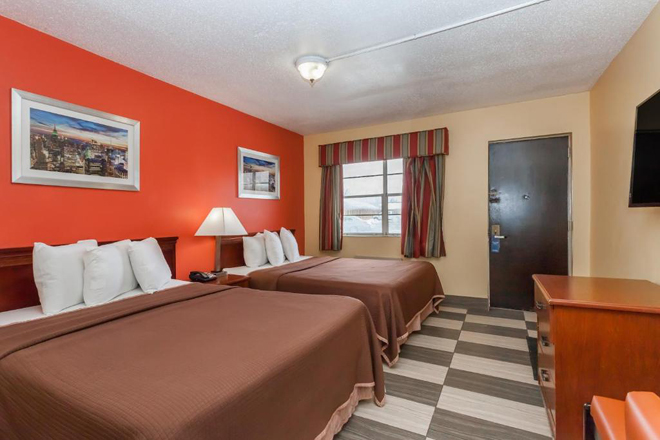 Travelodge by Wyndham Jersey City