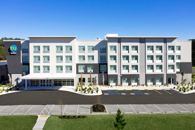 Tru by Hilton Beaufort