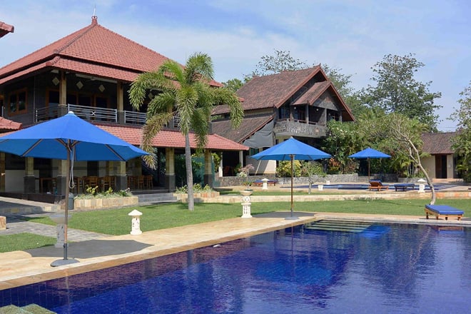 Tulamben Wreck Divers Hotel & Beach Front Villa