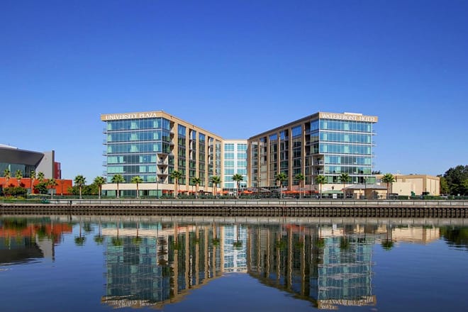 University Plaza Waterfront Hotel