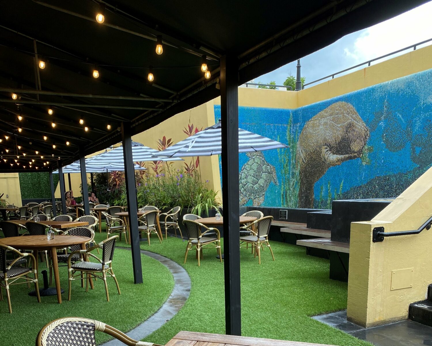 a picture of the restaurant