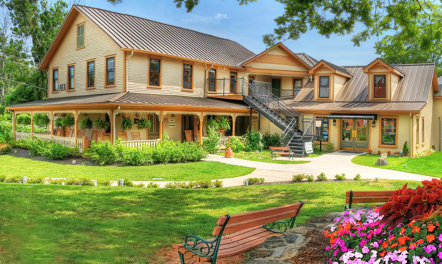 best hotels in dahlonega