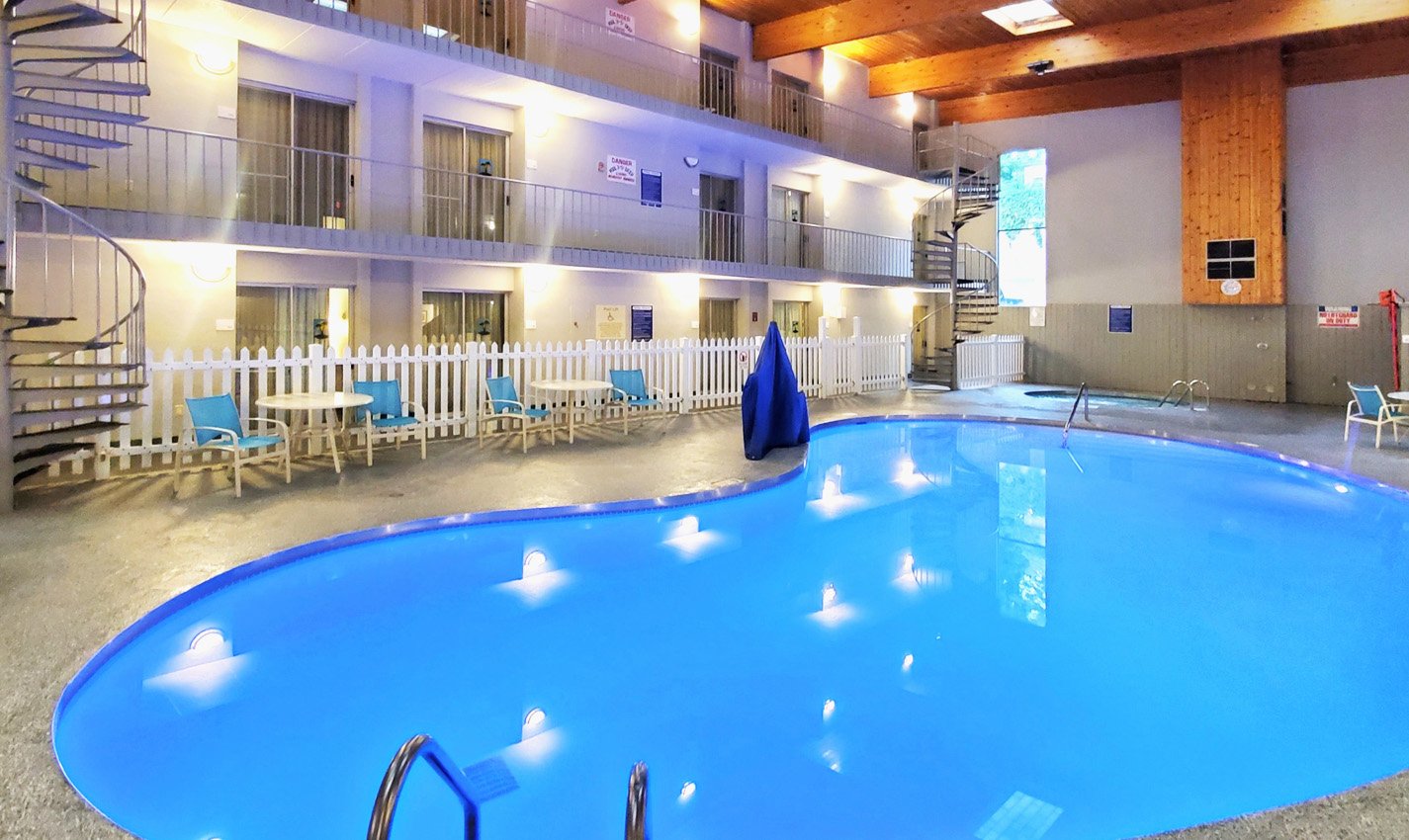 best hotels in marquette