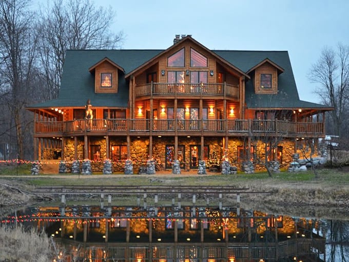 The grande dame of candy palaces! Sweet Pete's majestic white facade promises sugary treasures within this historic Jacksonville landmark.