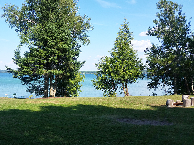 Nature's front-row seats to lake views that heal the soul &ndash; no reservation needed, just bring your wonder.