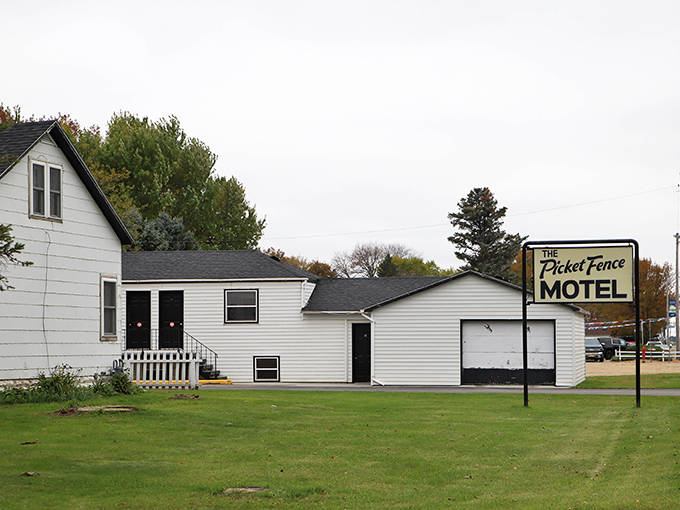 The aptly named Picket Fence Motel offers comfortable accommodations that personal touch chain hotels simply can't match &ndash; homey, clean, and quintessentially small-town.