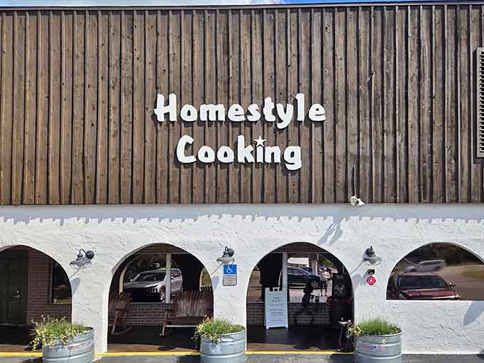 The exterior's mix of wood and white stucco with those signature arches gives The Mason Jar a character that stands out along the Florida roadside.