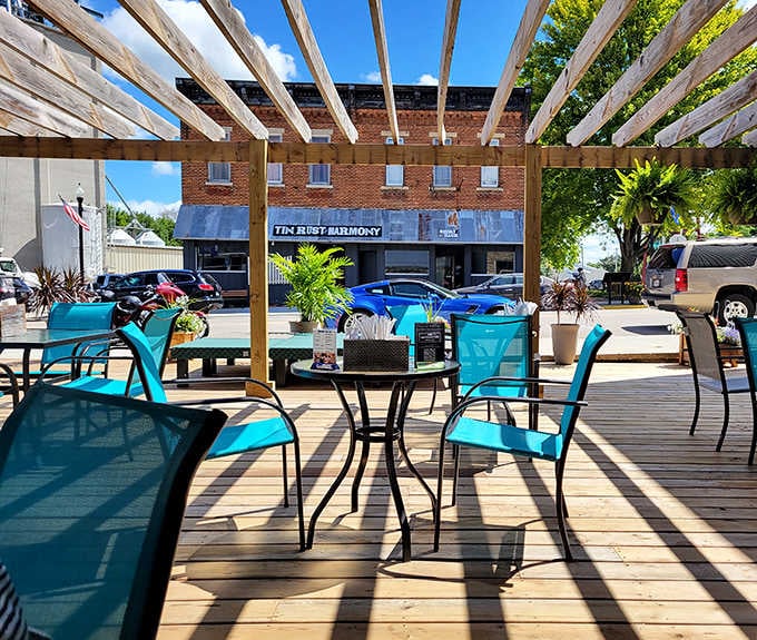 Outdoor seating: The patio feels like your most stylish friend's backyard &ndash; if that friend happened to serve incredible food and cold drinks.