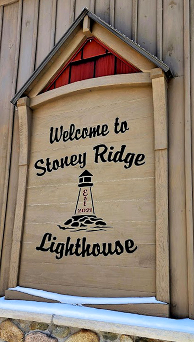 "Welcome to Stoney Ridge Lighthouse" &ndash; a sign that promises not just accommodation, but an unforgettable Minnesota adventure.