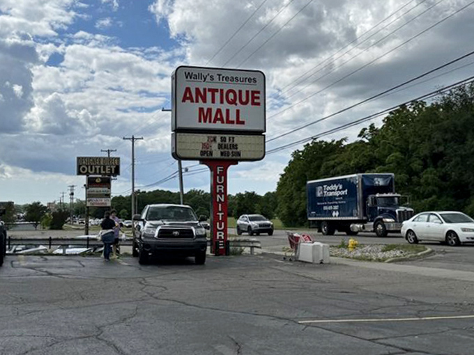 The roadside sign stands tall, a beacon for collectors and nostalgia-seekers. Many a spontaneous U-turn has been performed at its sight!