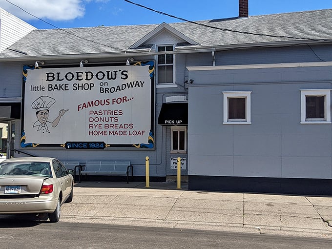 A slice of Minnesota history with sprinkles on top! Bloedow's charming storefront invites donut lovers to step back in time while satisfying modern sweet tooths.