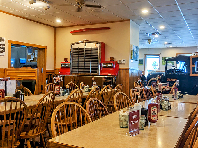 Where truckers meet foodies! The restaurant's interior features an actual truck cab, merging roadside charm with dining comfort.