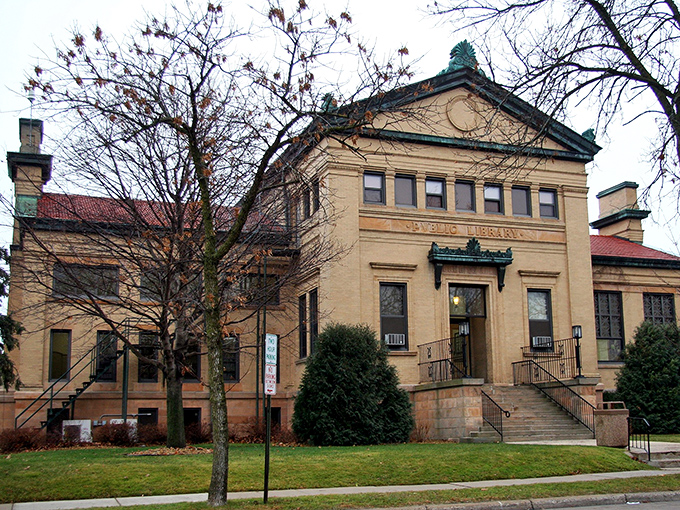 Owatonna's Carnegie Library proves that even before Instagram, people understood the importance of housing books in absolutely gorgeous buildings.