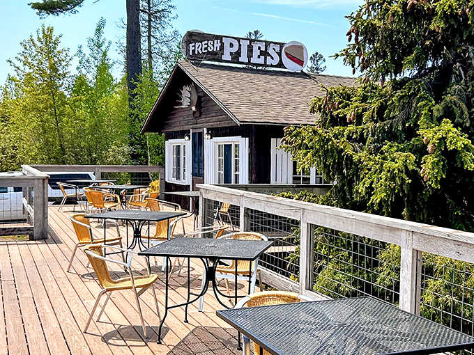 Rustic Inn Caf&eacute; welcomes pie pilgrims with its charming wooden exterior, a cabin-like haven for dessert lovers along the North Shore.