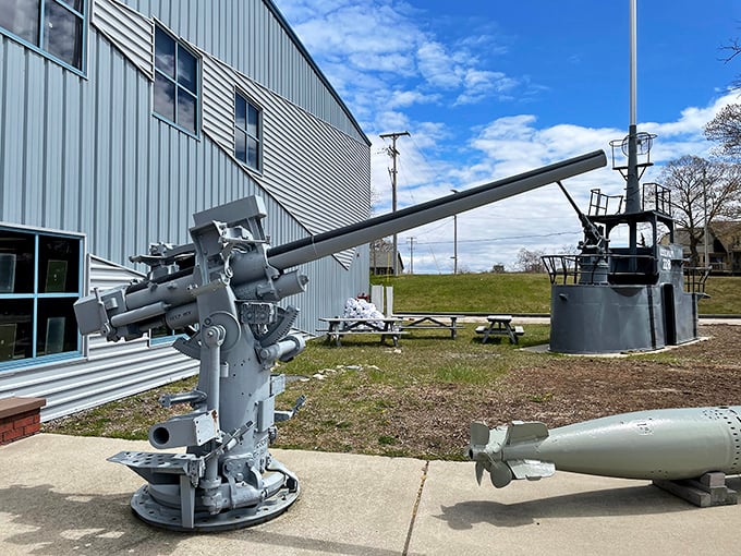 This deck gun gave submarines like Silversides the ability to fight back when caught on the surface &ndash; a last resort option.