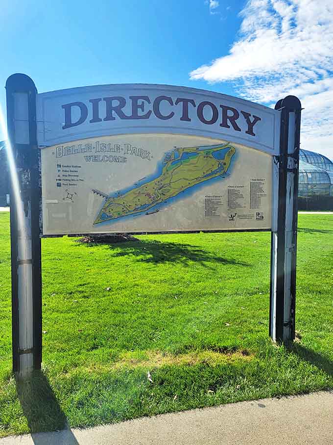 Belle Isle Park's directory reveals the island's treasures &ndash; a 982-acre playground where the aquarium is just one of many attractions.
